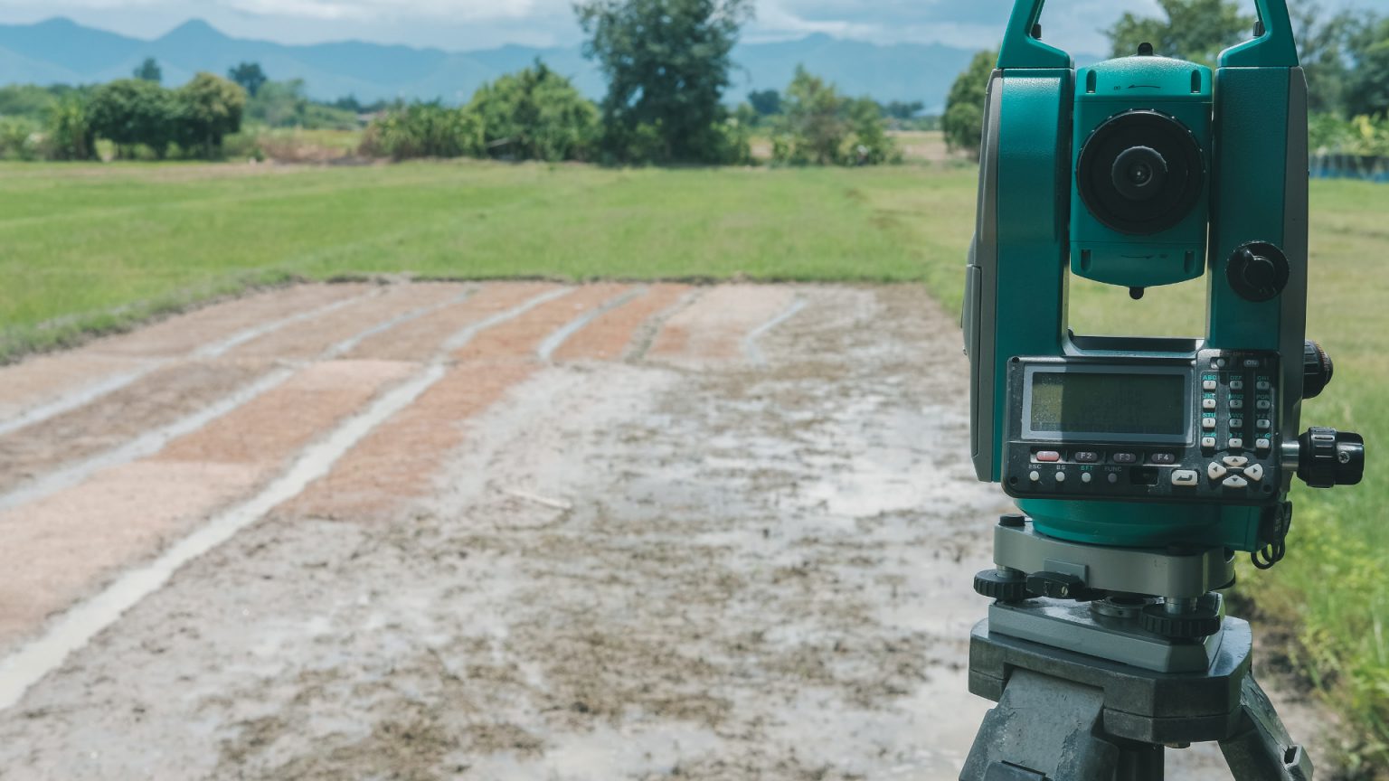 Traversing In Survey - Types, Purpose, Methods | Construction How