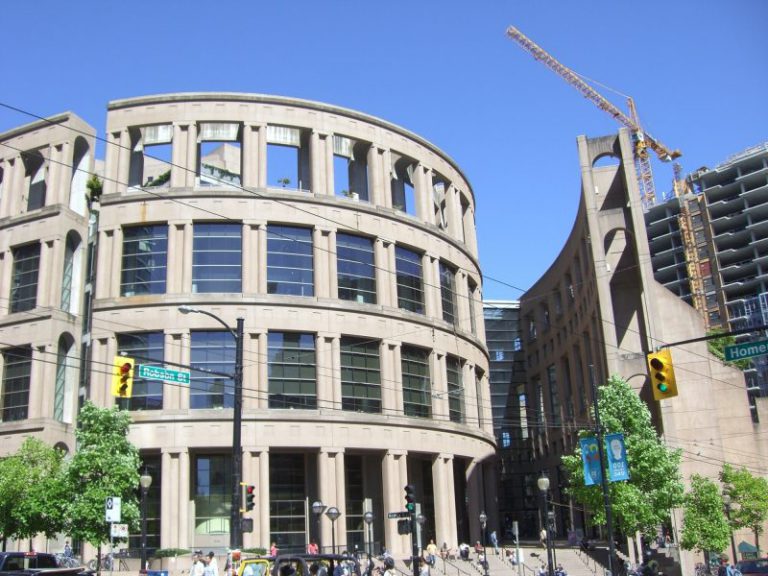 10 Things to Know About Canadian Construction - Construction How