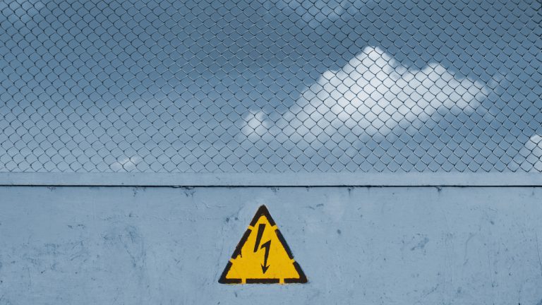 How To Electrify A Chain Link Fence? - Construction How
