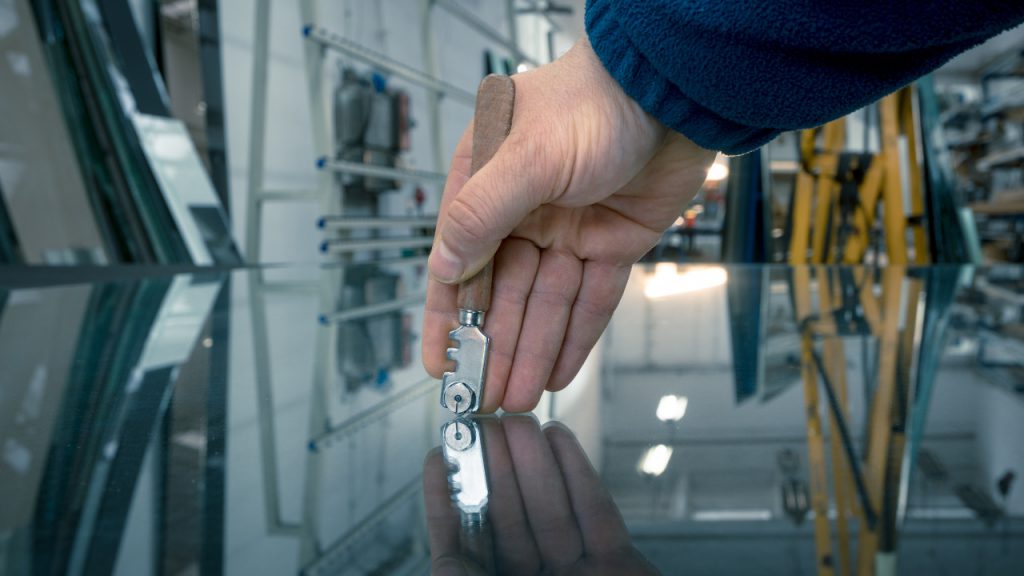How To Open A Locked Window From The Outside - Construction How