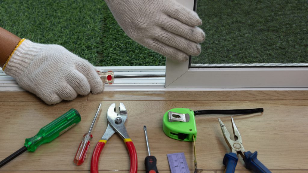 How To Open A Locked Window From The Outside - Construction How