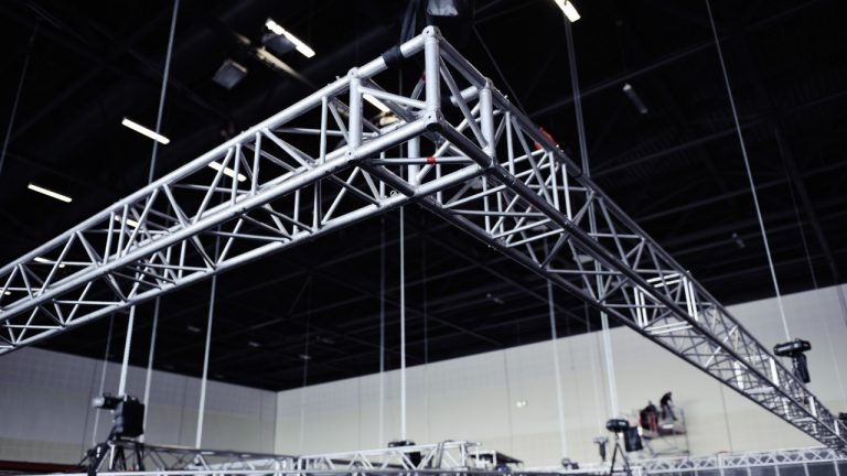 Importance Of Line Array Truss For Stage - Construction How