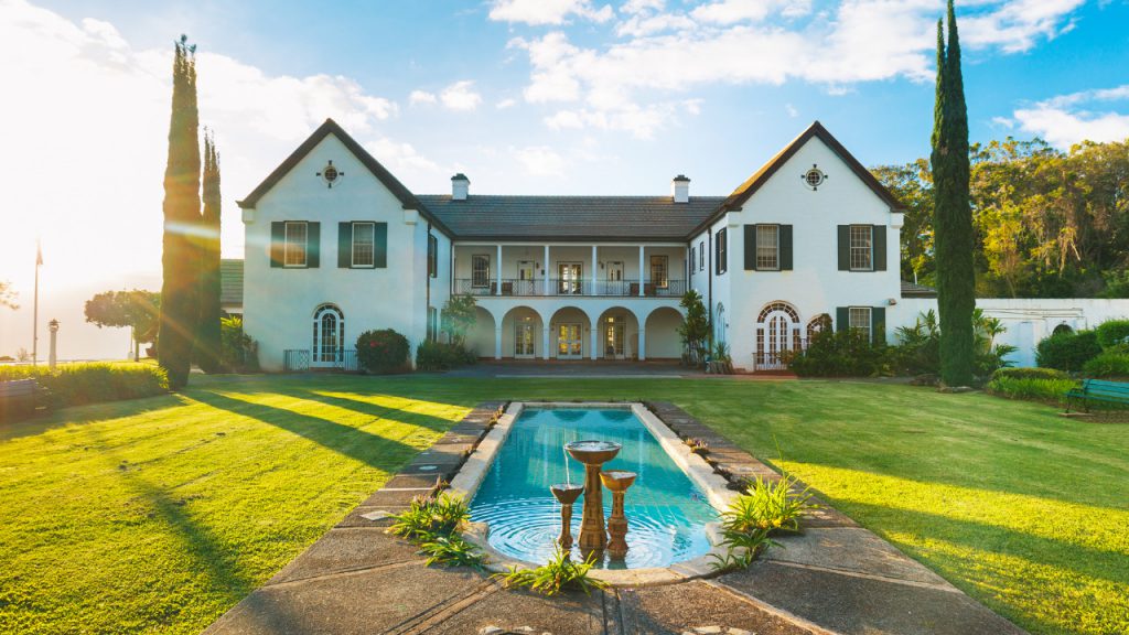 What Makes A Mansion Different From A House? - Construction How