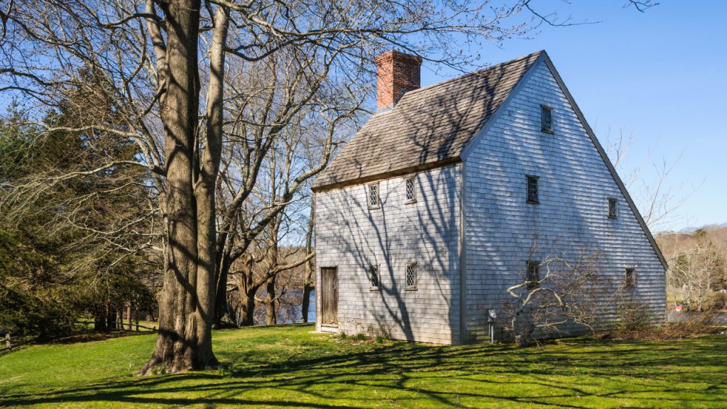 Saltbox House; a Classic Form of American Architecture - Construction How