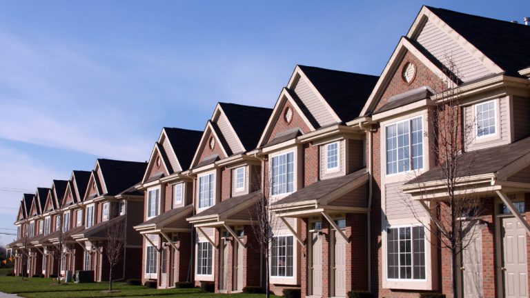 Characteristics of Row Houses Explained - Construction How