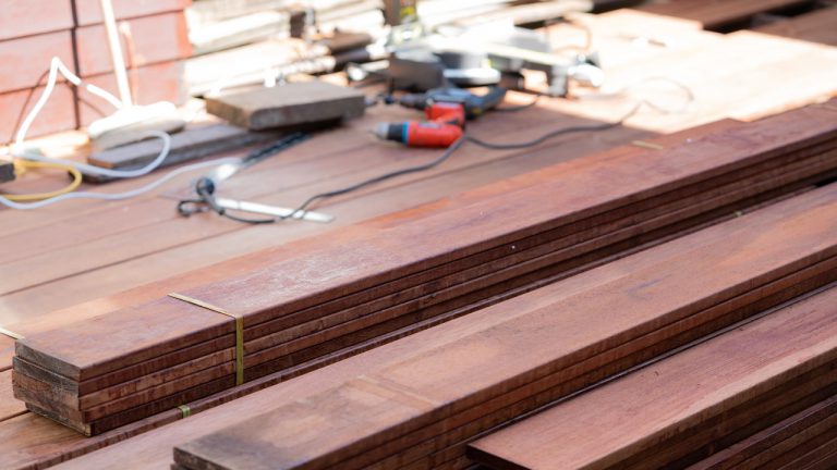 How to build a raised deck - Construction How